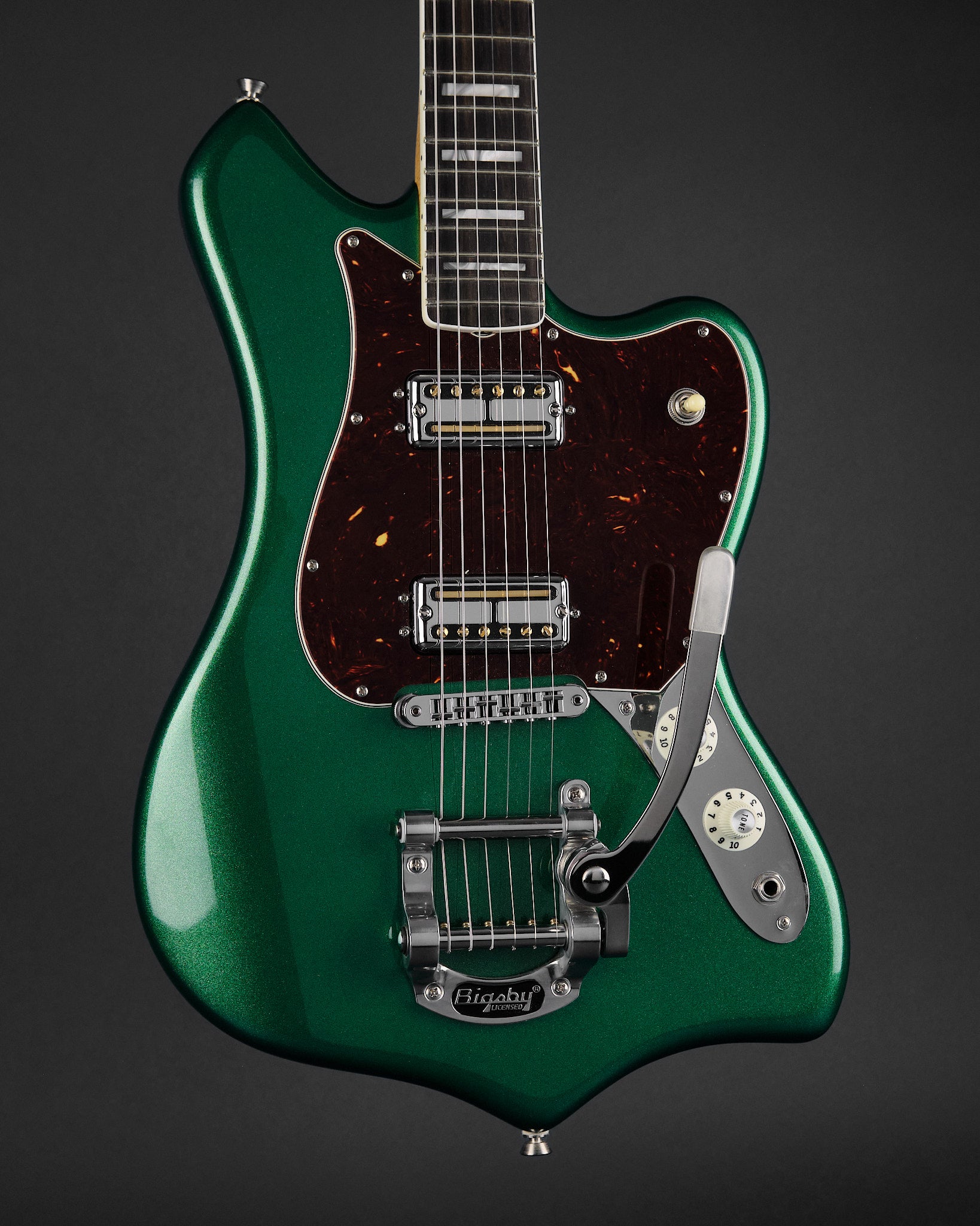 2020 Fender Parallel Universe Volume II Maverick Dorado Mystic Pine Gr ...
